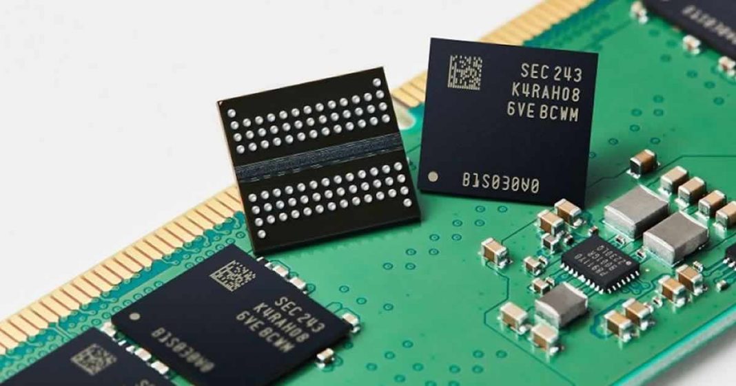 Samsung Initiates Mass Production of DDR5 DRAM Chips on Advanced 12nm ...